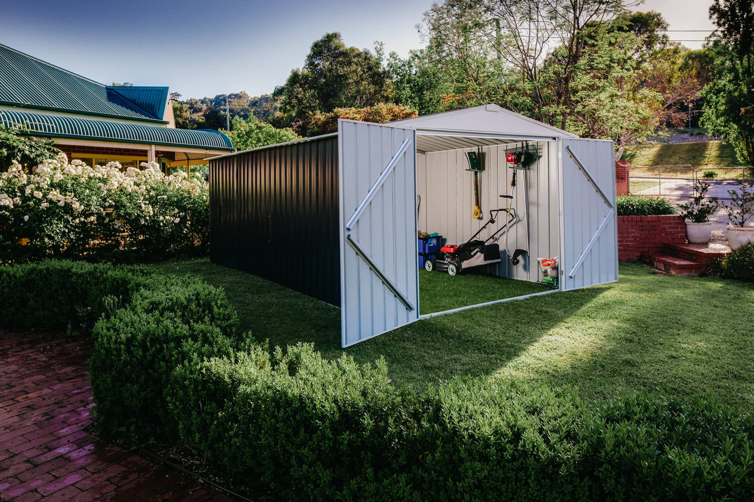 Garages vs Carports: Which one should I get? – EasyShed